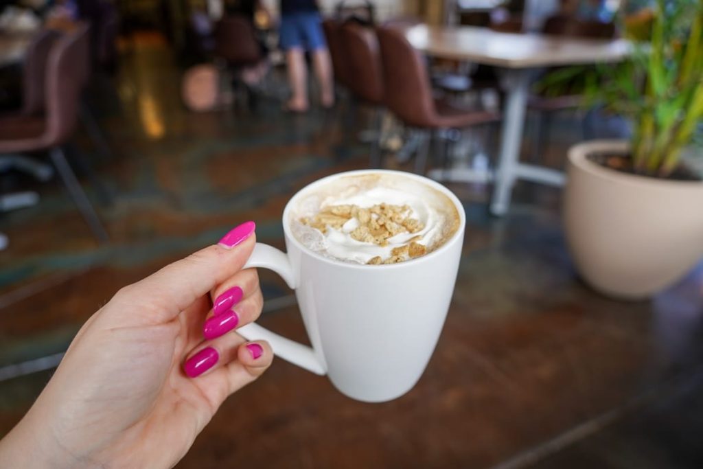8 Delicious Coffee Shops On Maui (that Everyone Will Love!)